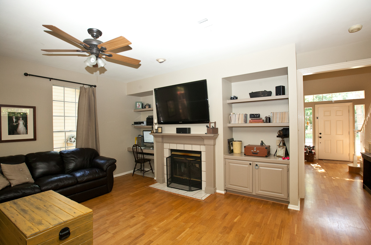 Living room 2 again.